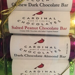 Nut Lovers 8 Piece Chocolate Bar Gift Box - Pistachio, Almond, Peanut ...