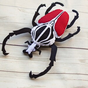 Realistic Red Goliath Beetle Felted Red Beetle Goliath Figurine Young ...