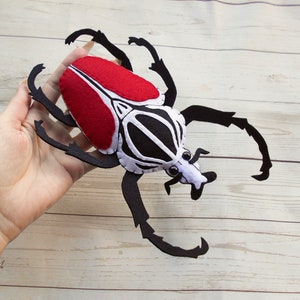 Realistic Red Goliath Beetle Felted Red Beetle Goliath Figurine Young ...