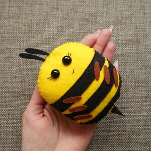 PDF Felt Pattern Bee Toy PDF Pattern for Women Bumblebee Toy Felt ...