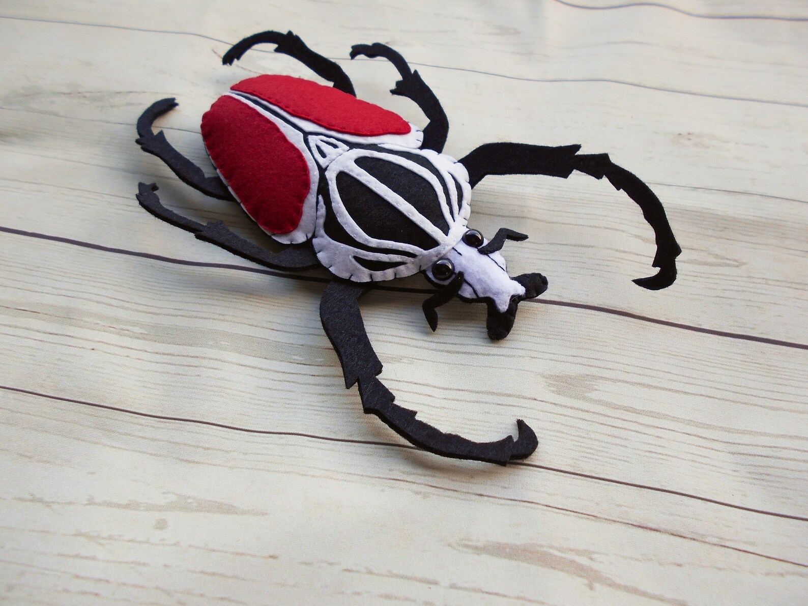 Realistic Red Goliath Beetle Felted Red Beetle Goliath Figurine Young ...