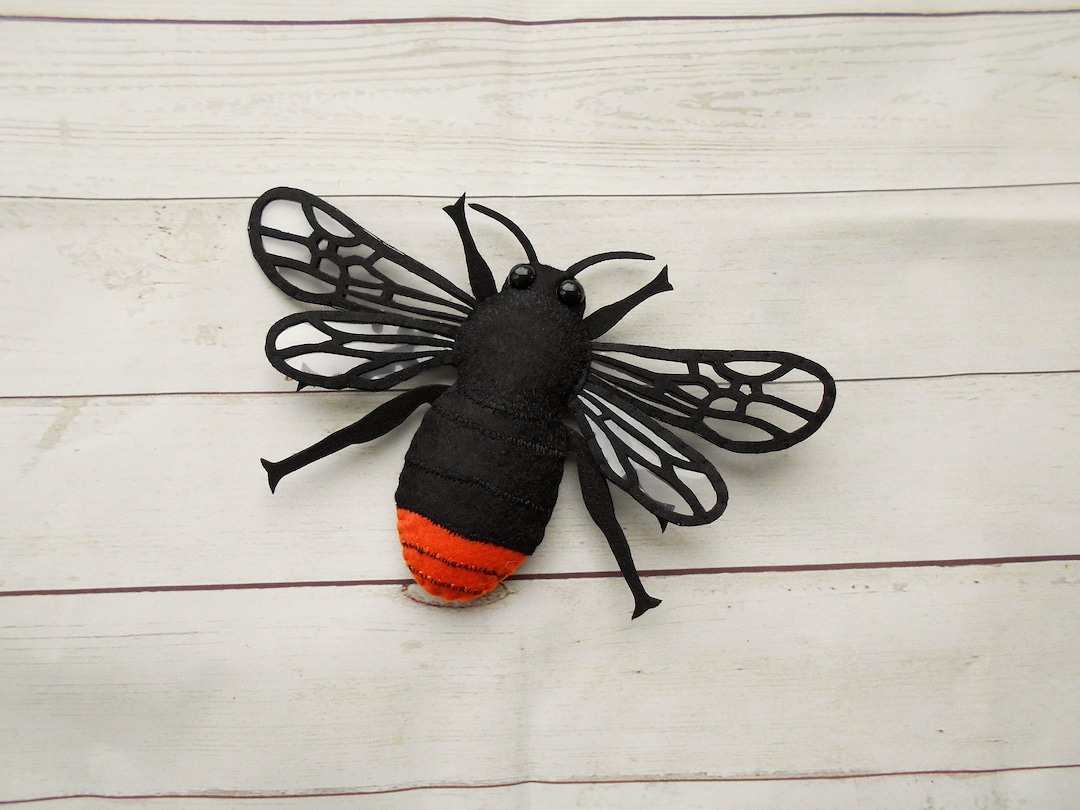 Realistic Bumblebee From Felt Red Tailed Bumblebee Figure Kids Learn ...