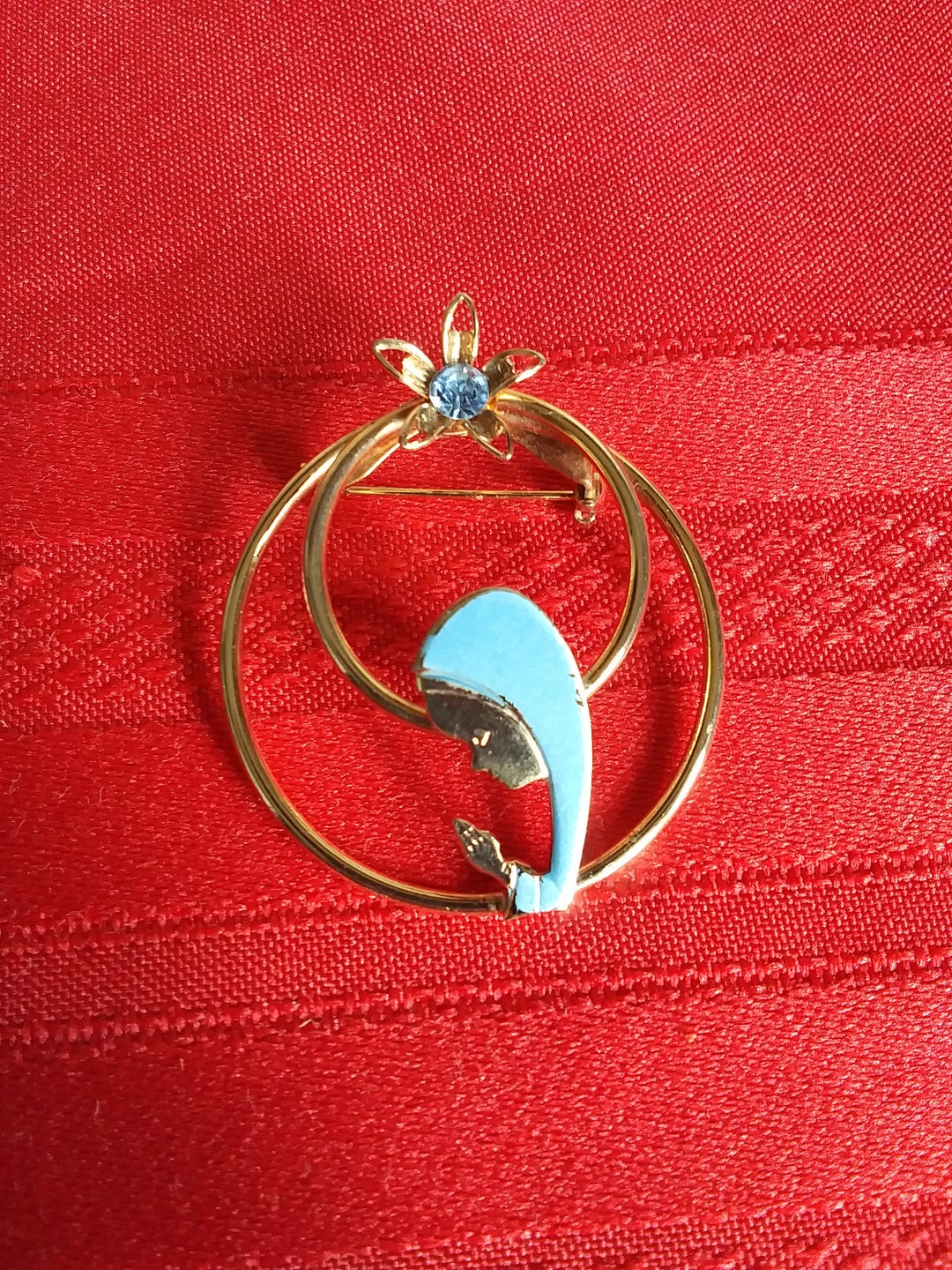 1960s Praying Virgin Mary Brooch Pin Blue Gold Tone Double Hoop Flower ...