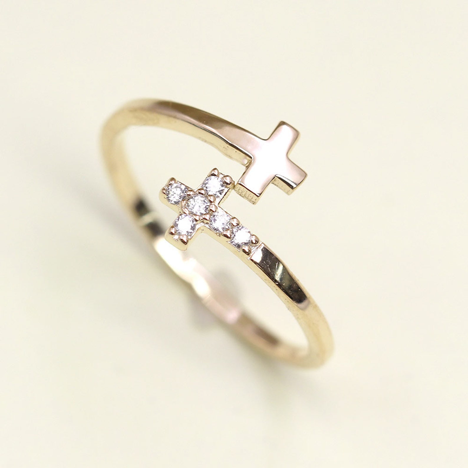Religious Jewelry / 14k Gold Cross Ring / Diamond Ring / 14k - Etsy
