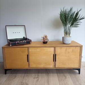 Small Turntable Stand With Doors | Vinyl Record Storage | Varezzo V12A ...