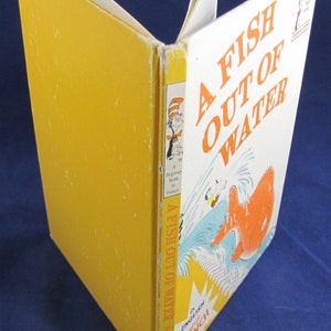 A Fish Out of Water in English and French // 1967 Hardback // Children ...