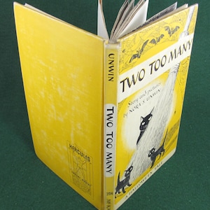 Two Too Many // 1963 Hardback SCARCE COPY // A Halloween Tale // Cat ...