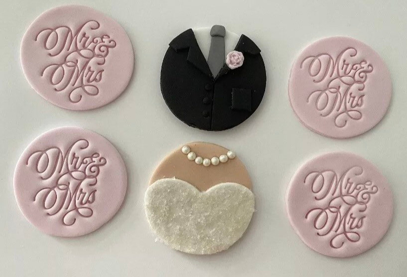 Set of 6 Handmade Edible Sugar Bride and Groom Mr & Mrs - Etsy