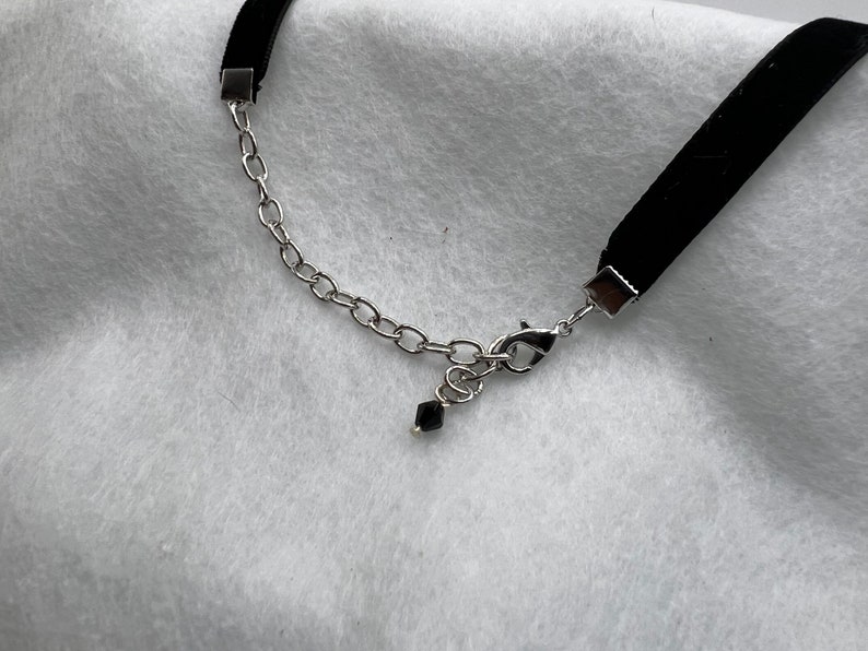 Red and Black Rose Choker on Velvet Adjustable Length - Etsy