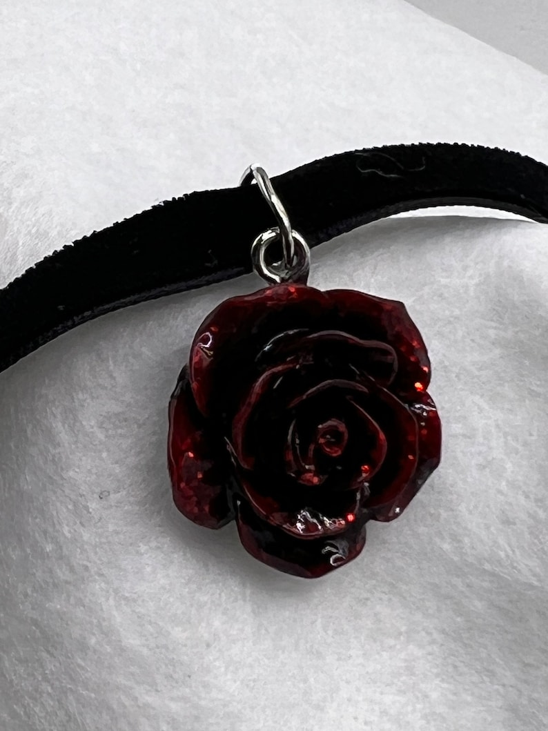 Red and Black Rose Choker on Velvet Adjustable Length - Etsy