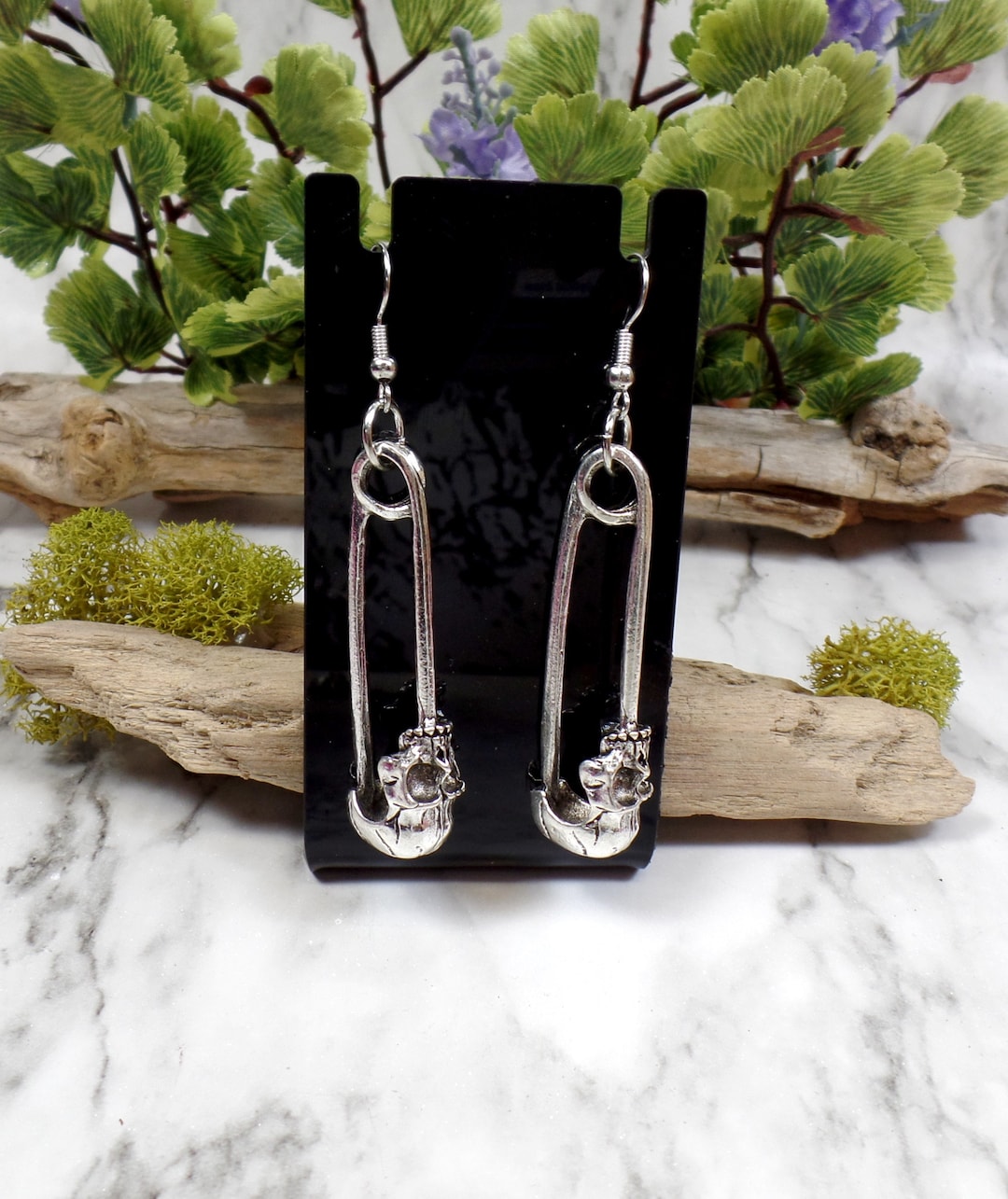 Skull Safety Pin Earrings: Gothic Halloween Jewelry - Etsy