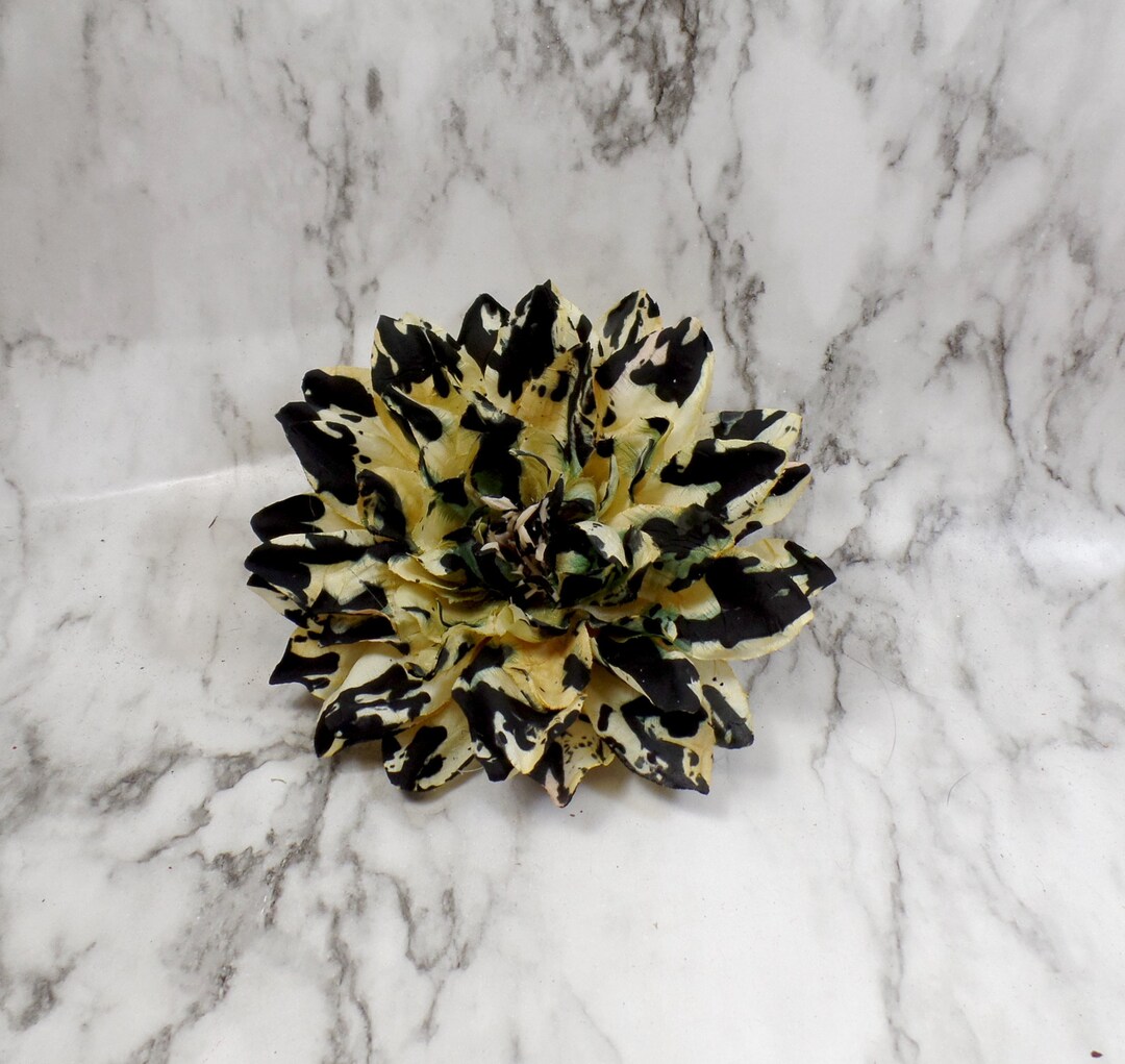 Demon Blood Splatter Flower Hair Clip Brooch, Yellow Flower Clip ...