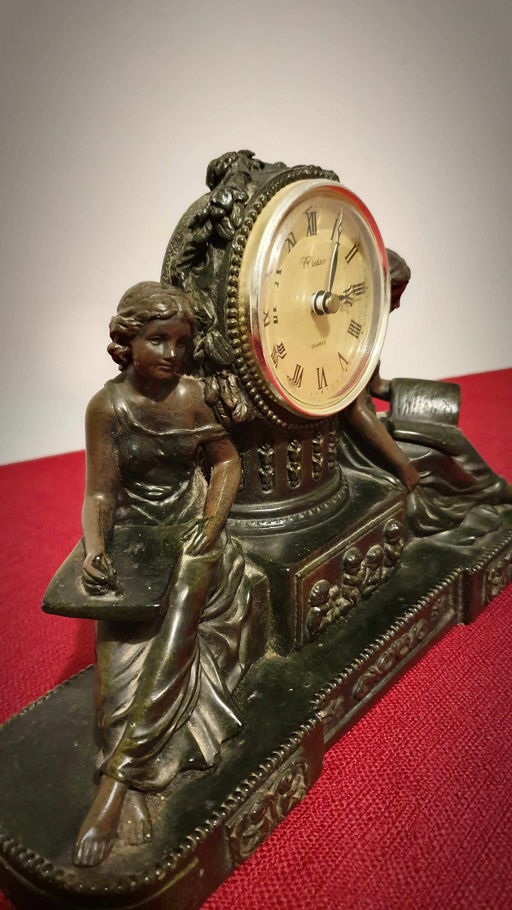 Vintage Windsor Quartz Mantel Clock 1998 - Etsy UK