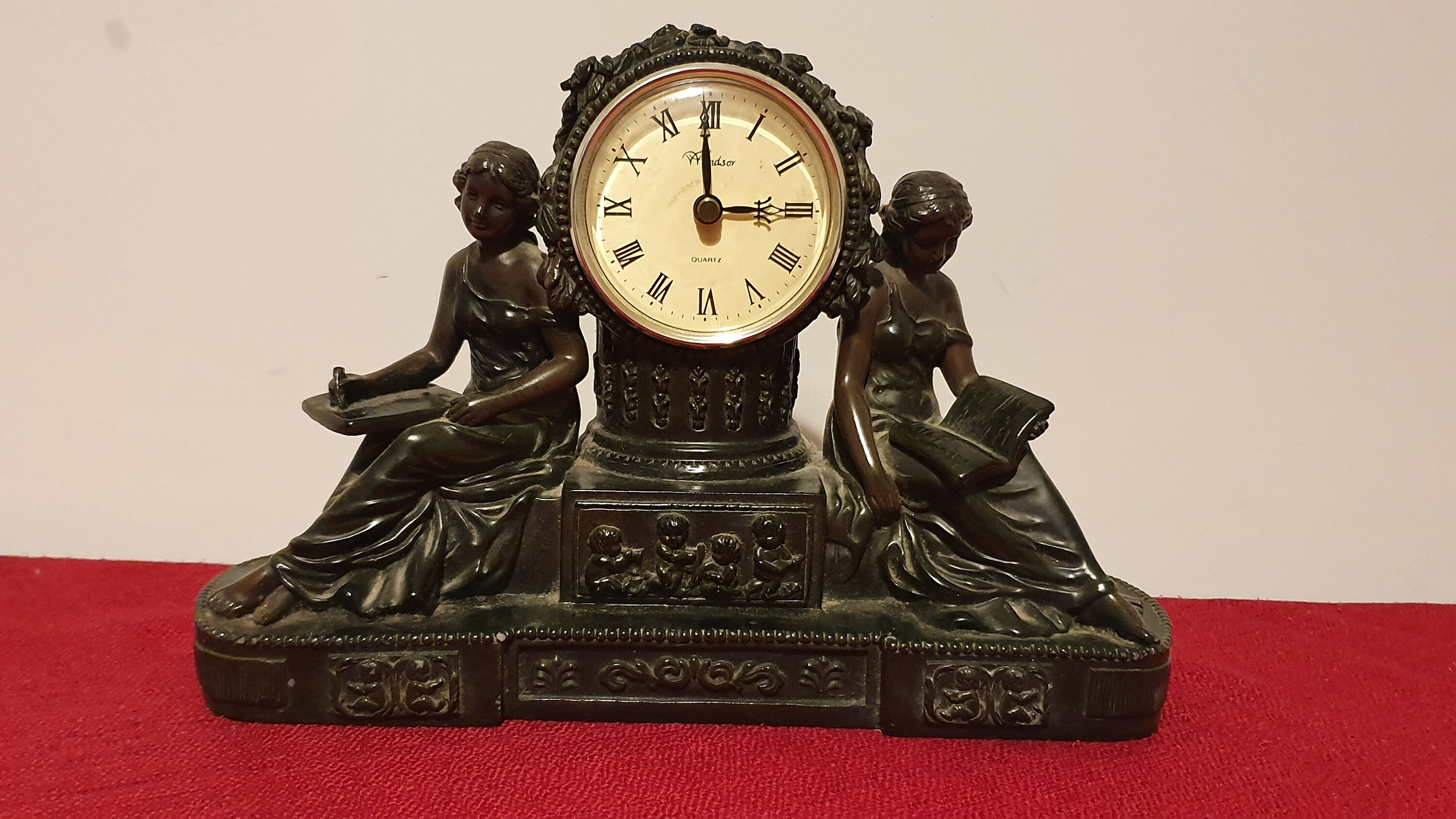 Vintage Windsor Quartz Mantel Clock 1998 - Etsy UK