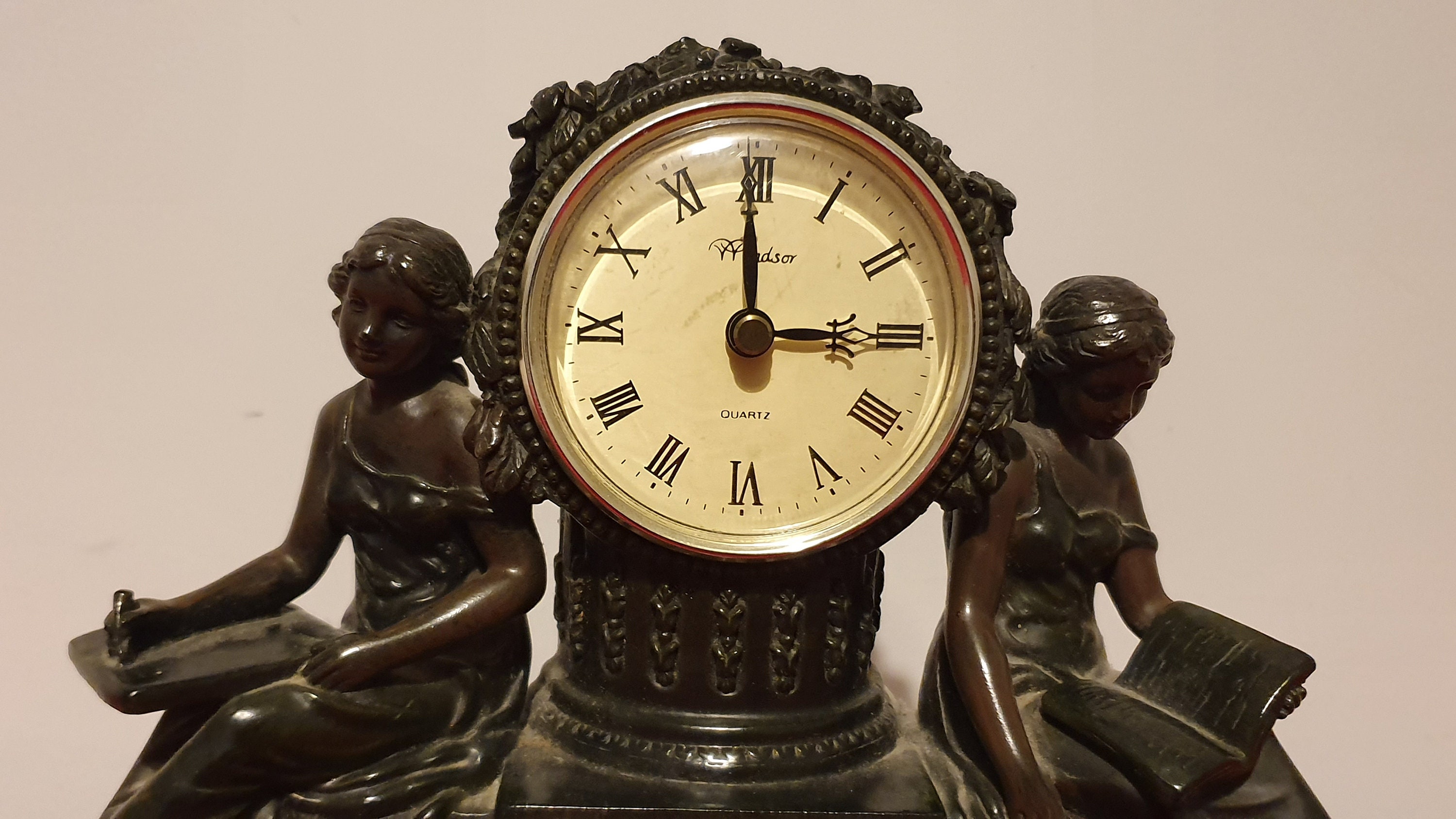 Vintage Windsor Quartz Mantel Clock 1998 - Etsy UK