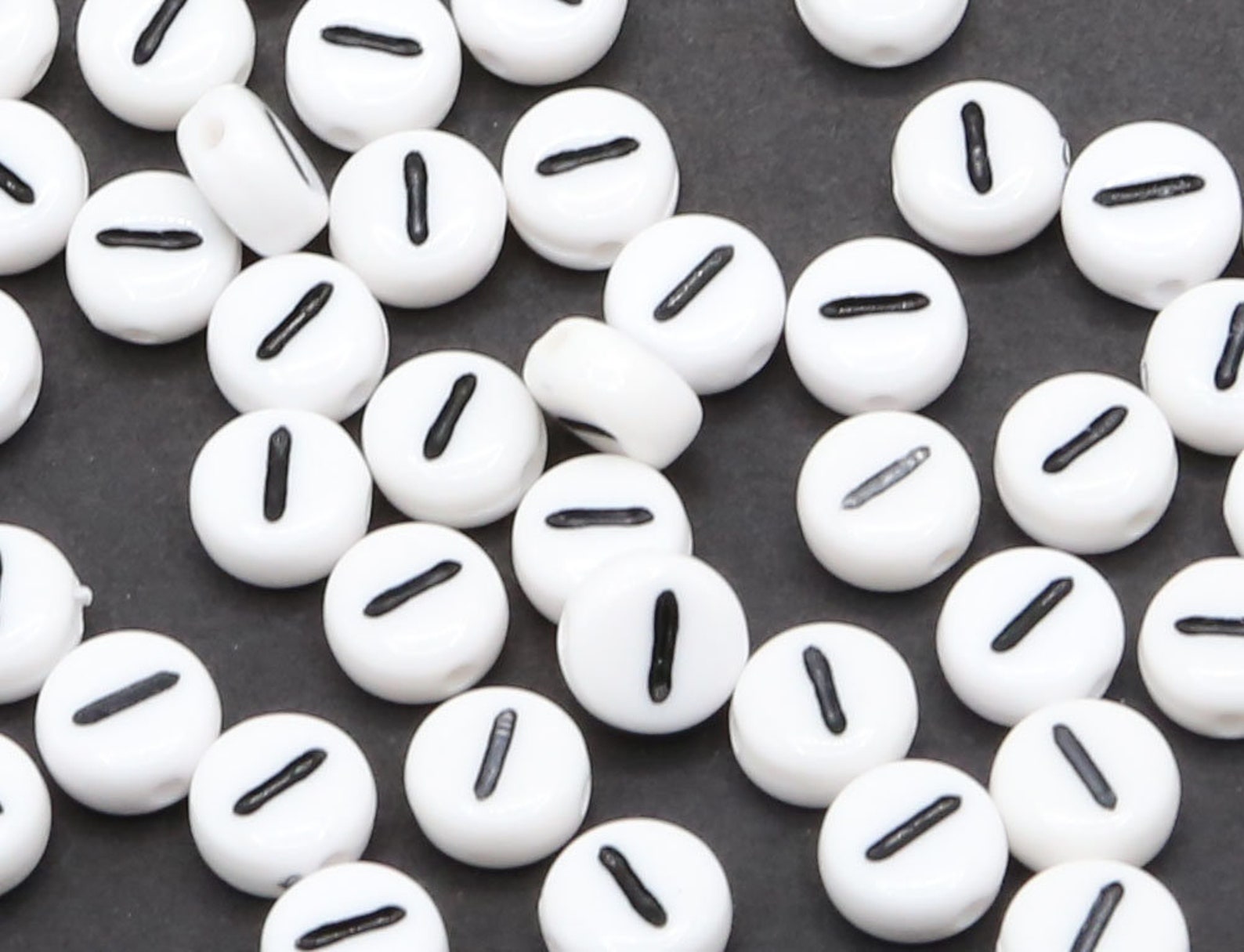 100 Letter I Beads Acrylic Round 7mm Beads Alphabet I Beads - Etsy