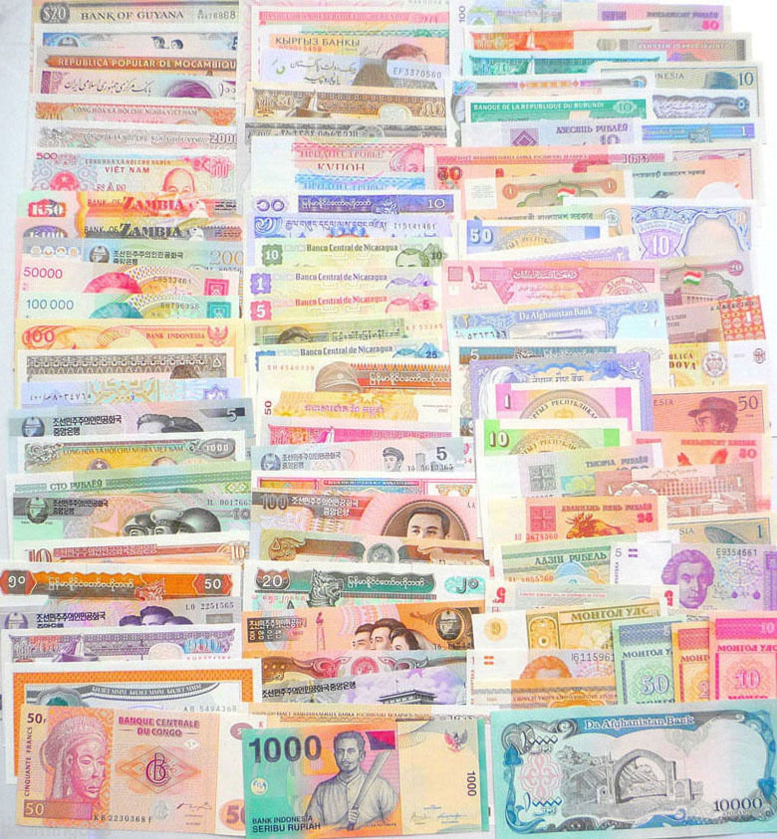 Collection of 100 Different World Mixed Foreign Banknotes Currency ...
