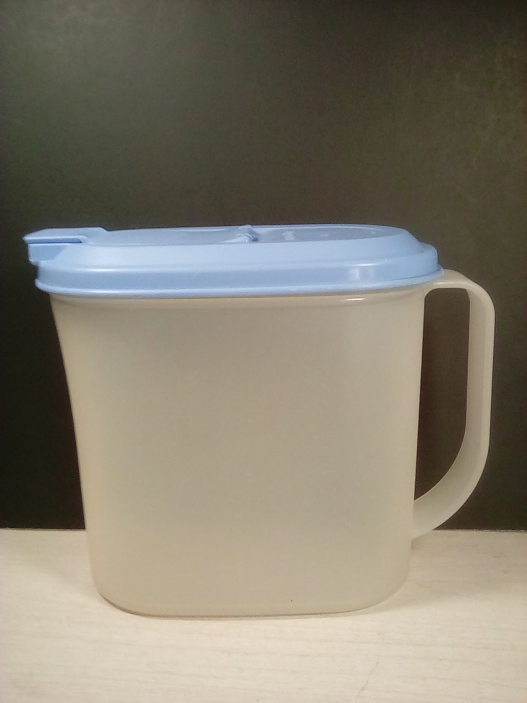 Tupperware Pitcher Container With Blue Lid. - Etsy