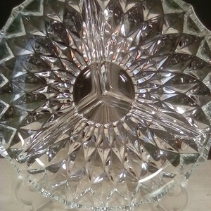 Clear glass divided diamond point pattern dish - Etsy.de