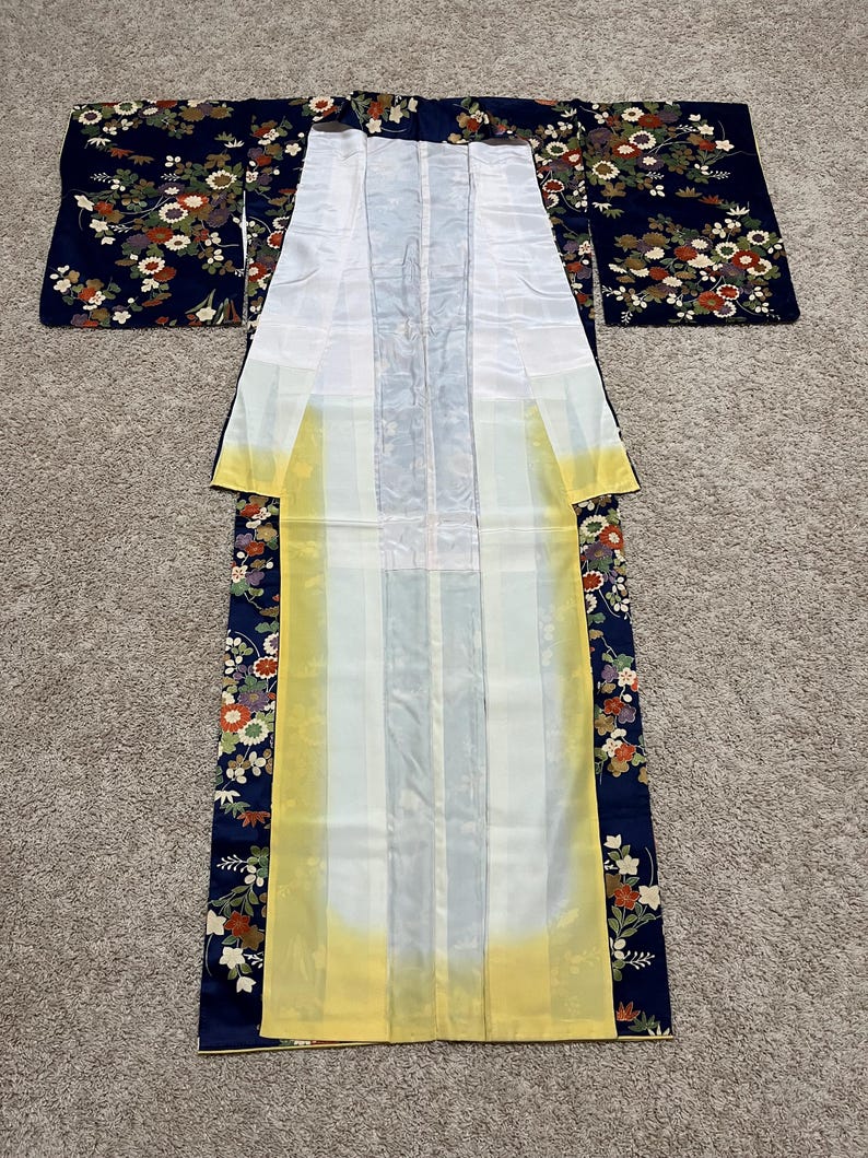 Japanese Vintage Silk Fabric Kimono, Komon, Floral Wagara Pattern, Navy ...