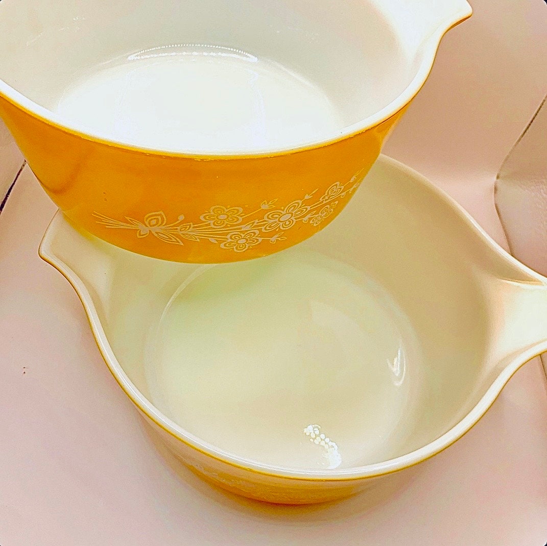 Vintage 1970’s Set of 2 PYREX Retro Butterfly Gold 475-B Casserole ...