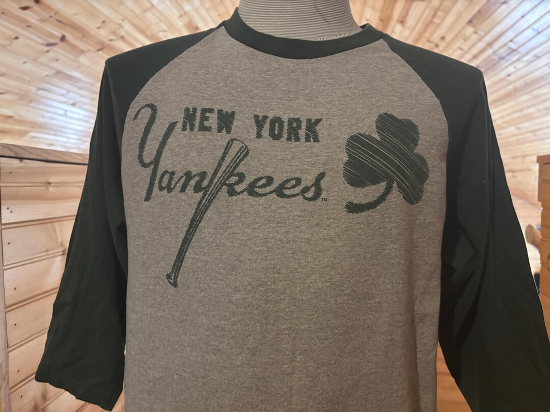 Vintage 2000’s New York Yankees MLB Baseball 4-leaf Clover 3/4 Sleeve T ...