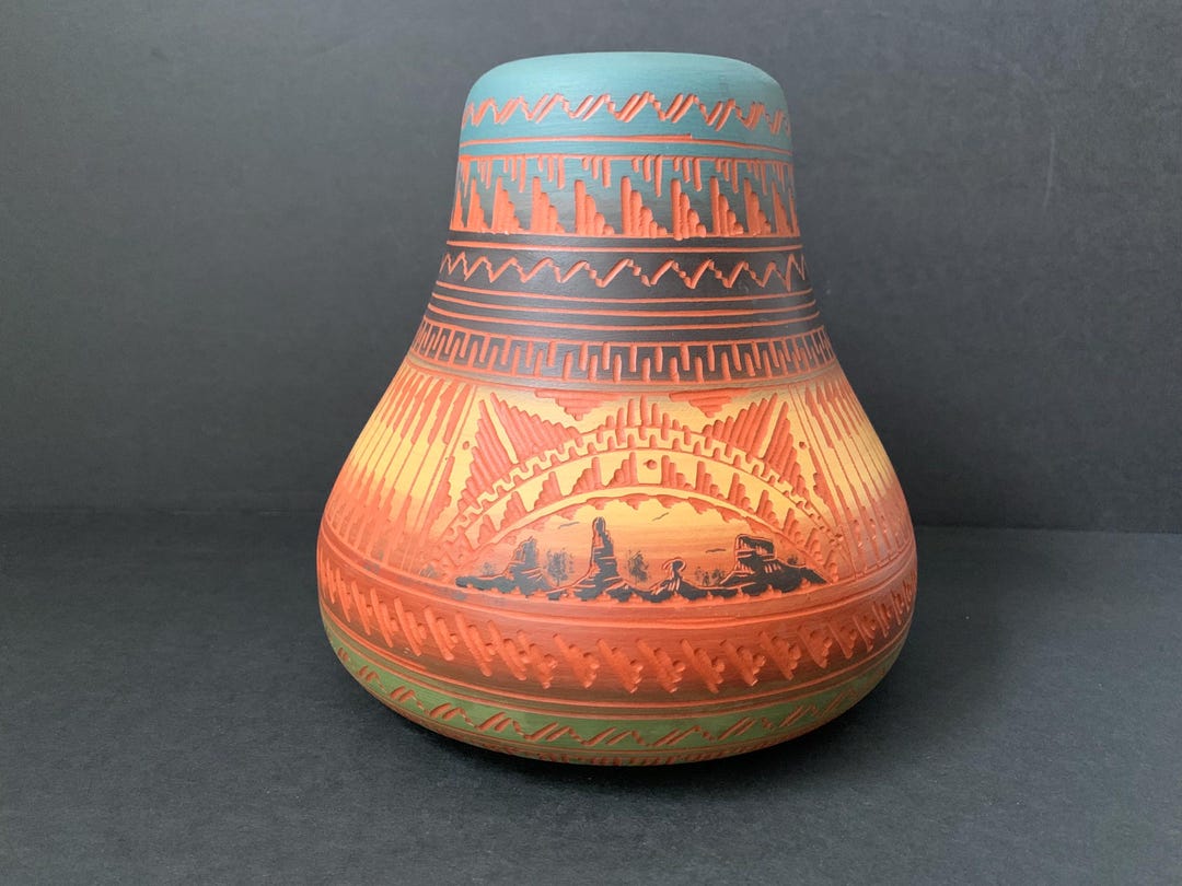 Navajo Etched Pottery Vase, Vintage Sgraffito Design Multi-colored ...