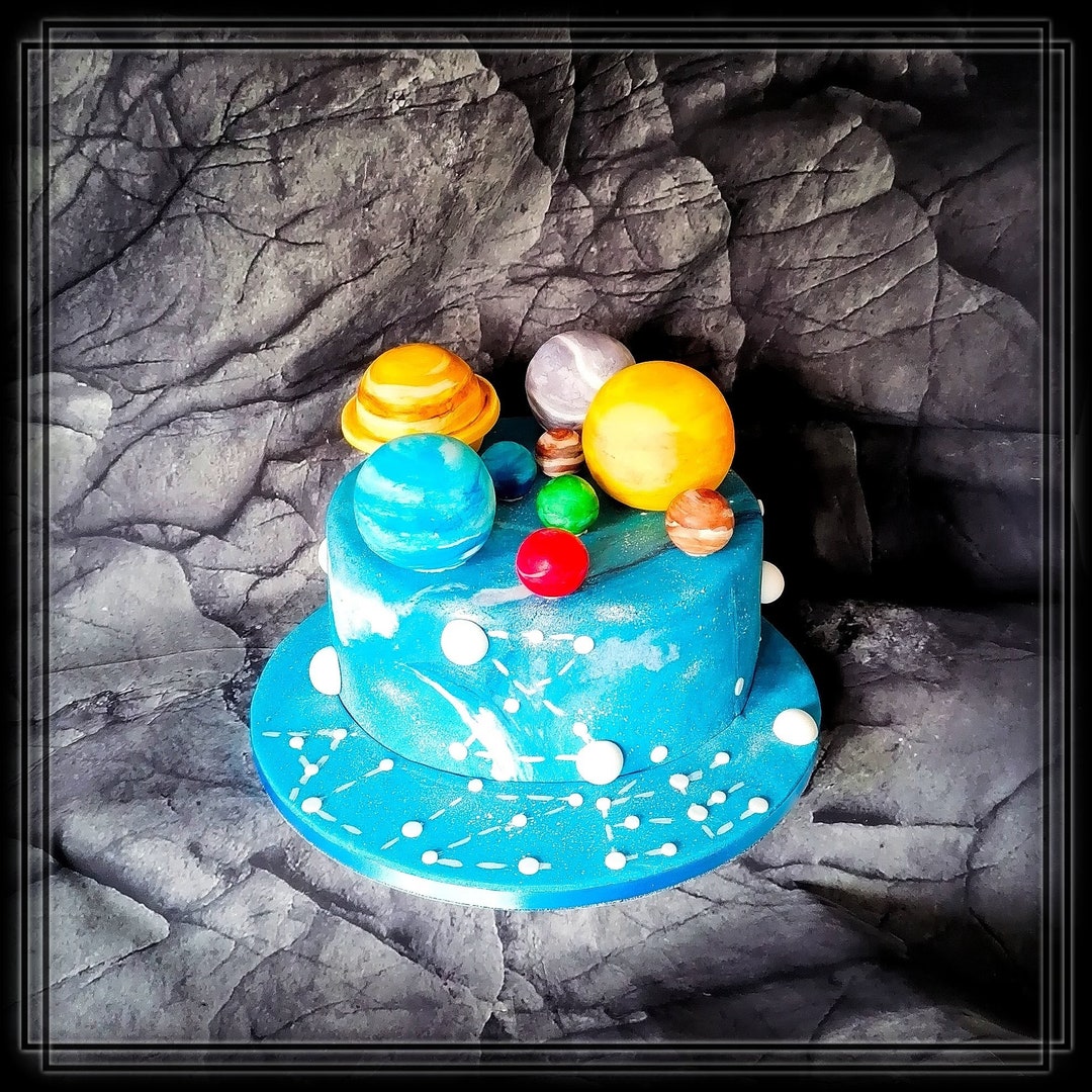 Planets Made of Fondant as Decoration for Themed Cakes, Cake Decoration ...