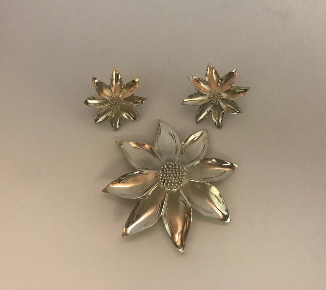 Stuart Nye, Sterling Silver Daisy Brooch & Earrings, MCM - Etsy