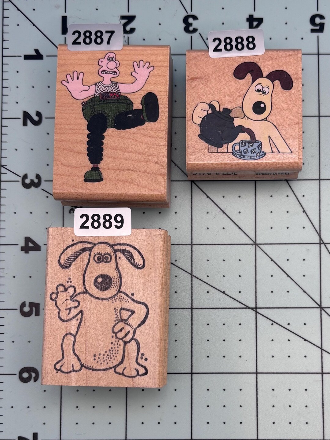 Licensed Cartoon Wallace and Gromit Vintage Wood Mounted Rubber Stamp ...