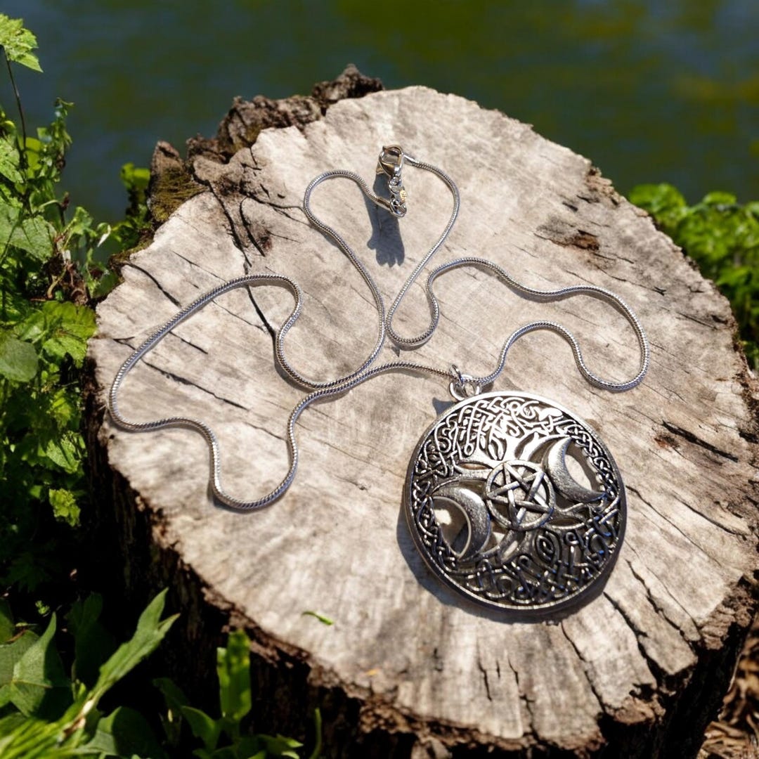 Maiden Mother Crone Tree of Life Pendant Necklace - Etsy