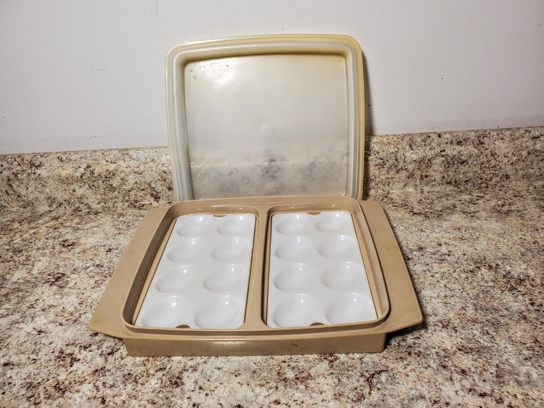 Vintage TUPPERWARE Deviled Egg Container Keeper 4pc Almond 723 665 - Etsy