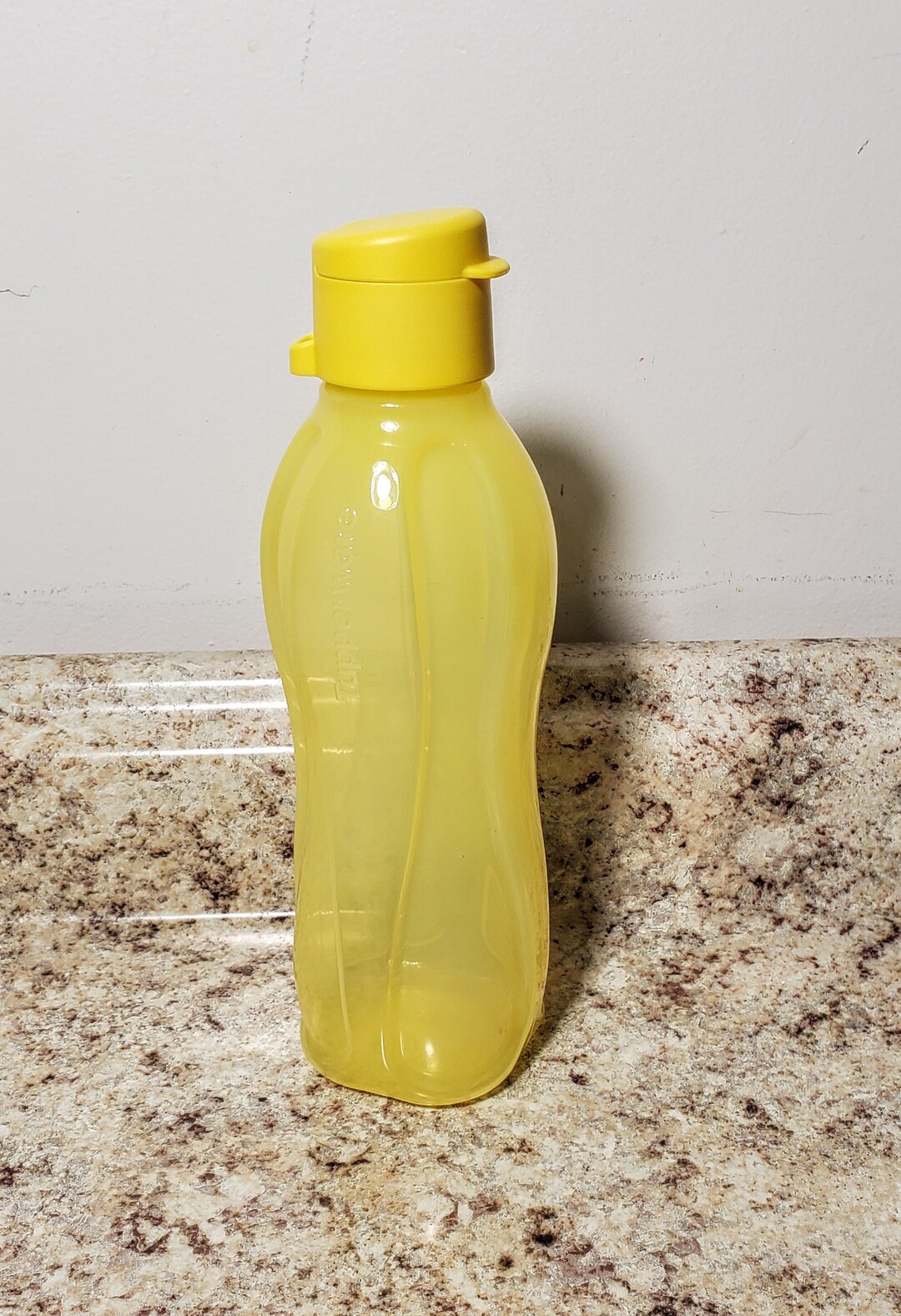 New Tupperware Eco Water Bottle 16oz 500ml Flip Top 9104 Neon Yellow - Etsy