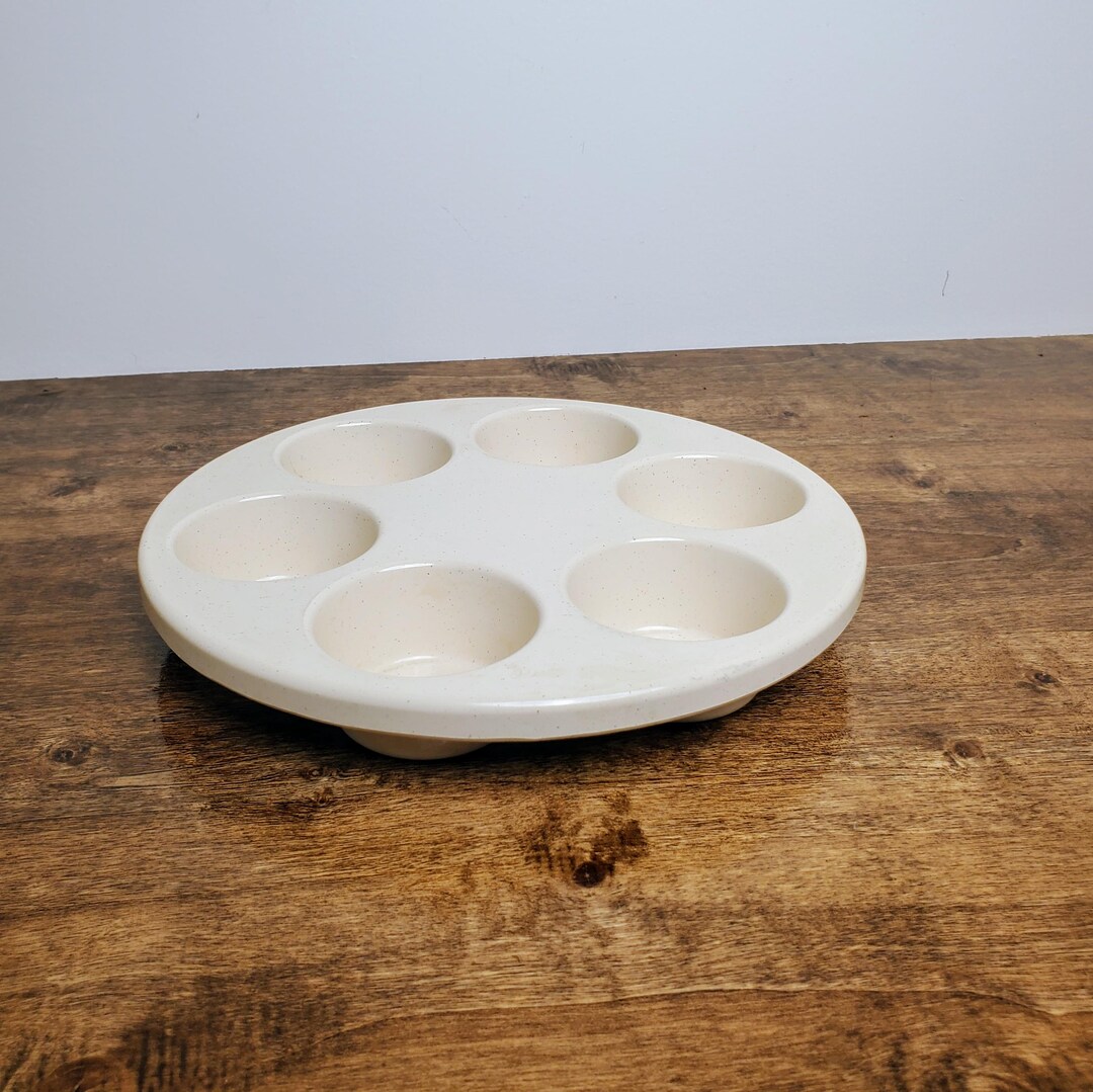 VINTAGE Anchor Hocking Round Microwavable 6 Cupcake Pan Eggs Quiche ...