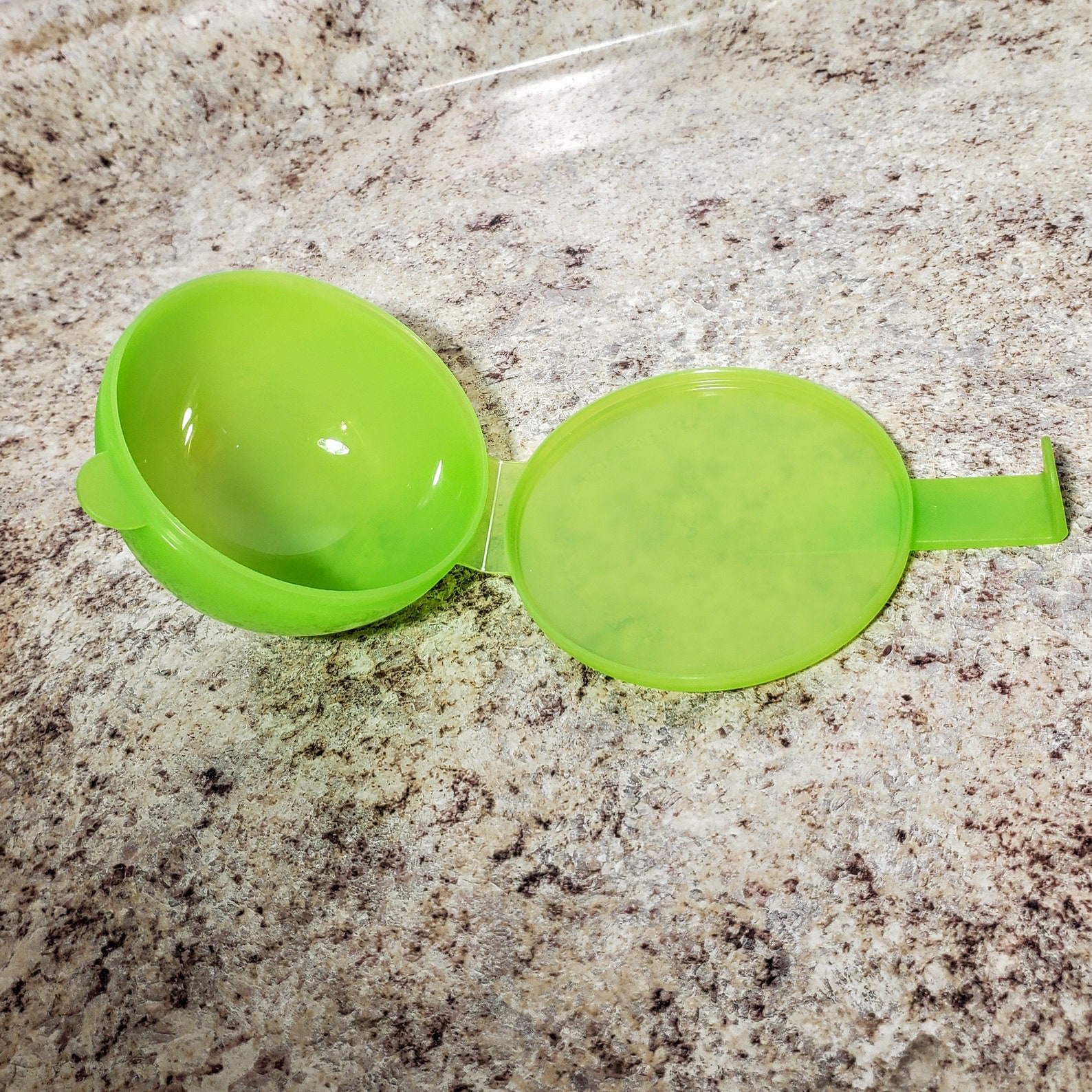 TUPPERWARE Onion Tomato Keeper With Hook Forget-me-not Lime Green 5105 ...