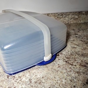 Tupperware Rectangle Bake N Take Cake Cupcake Taker Carrier Blue Clear ...