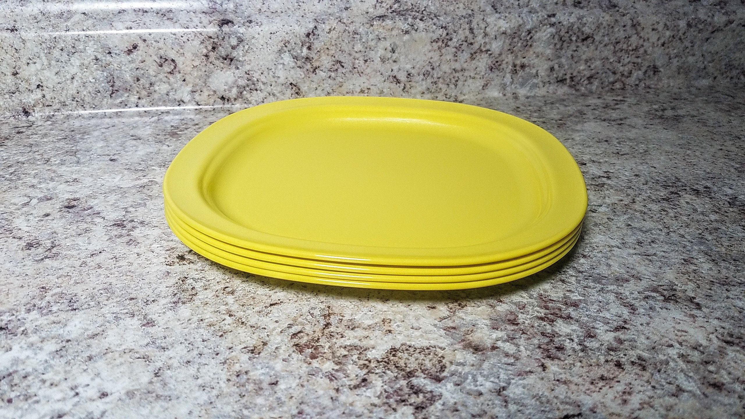 Tupperware 8 Plates set of 4 Microwave Reheatable - Etsy