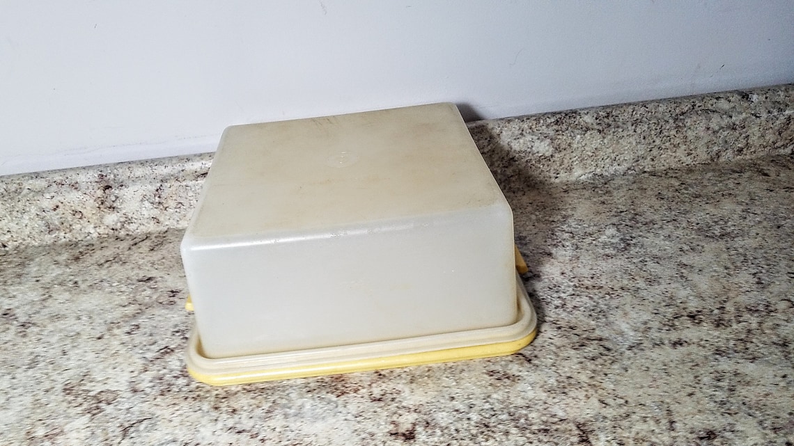 Tupperware Square Cake Keeper Taker Harvest Gold Base 1241 | Etsy