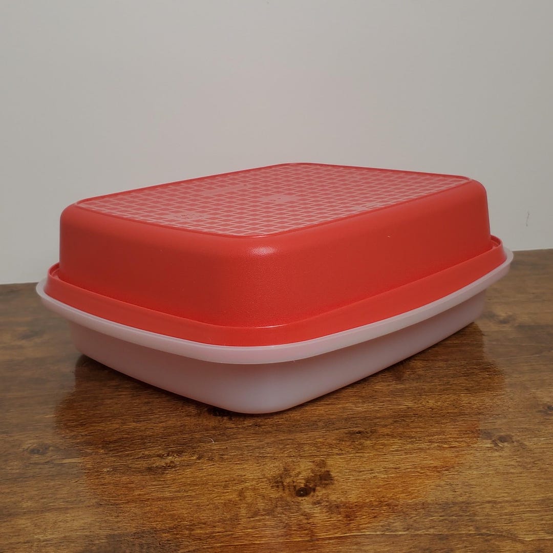 New Tupperware Large Season Serve Marinating Container – Passion Red ...