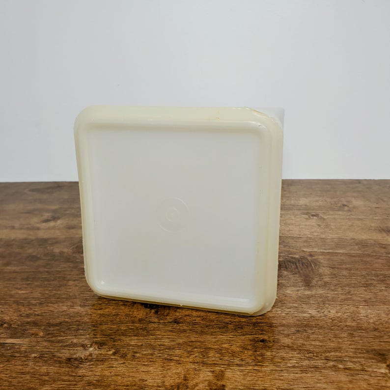 Vintage Tupperware Cracker Keeper #1314 Sheer Container W/ Lid #1315 ...