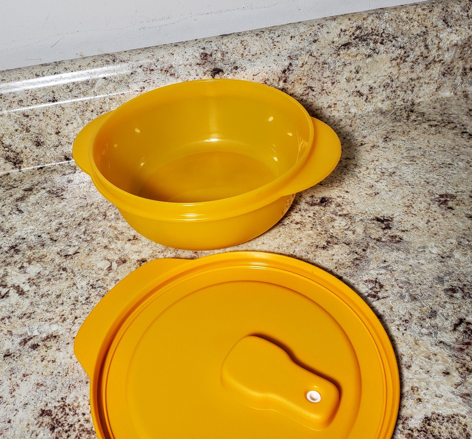 Tupperware Crystalwave Microwave 2 1/2 Cup Papaya Orange White Vent ...
