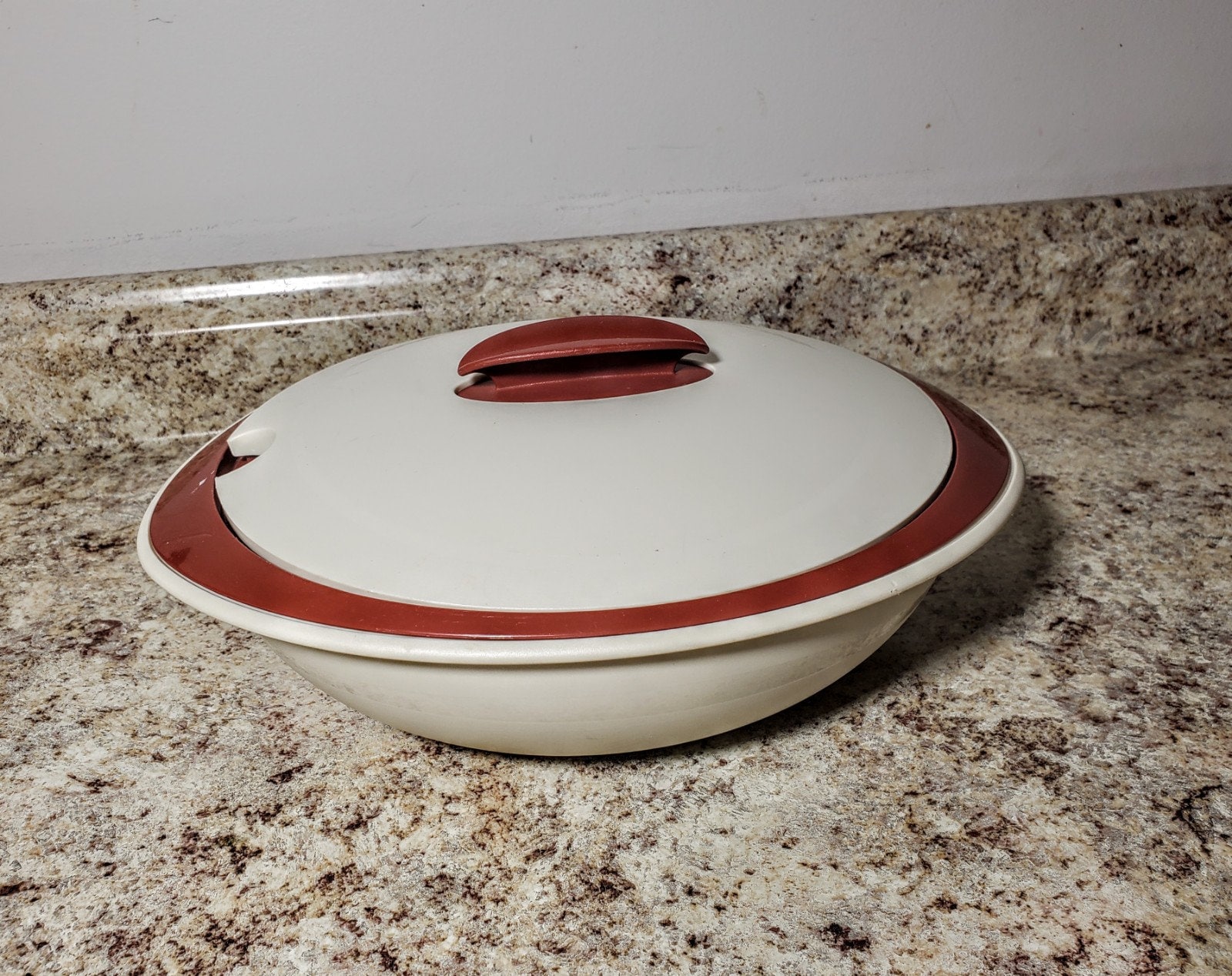 Vintage Tupperware 2.1 Litre 5006 Oval Insulated Microwave Cooker ...