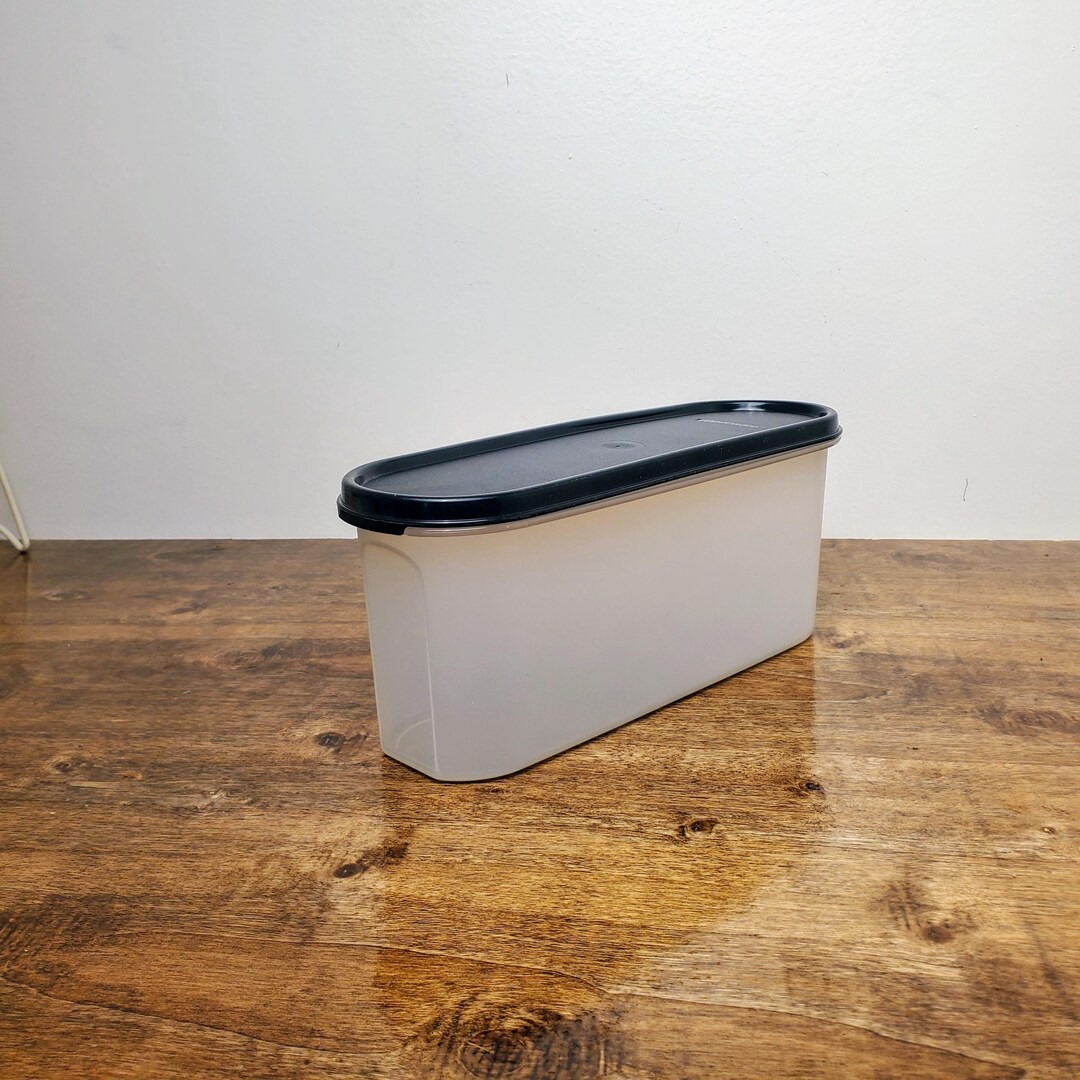 Tupperware Modular Mates Super Oval #2, 8.5 Cup Container #2400 Black ...