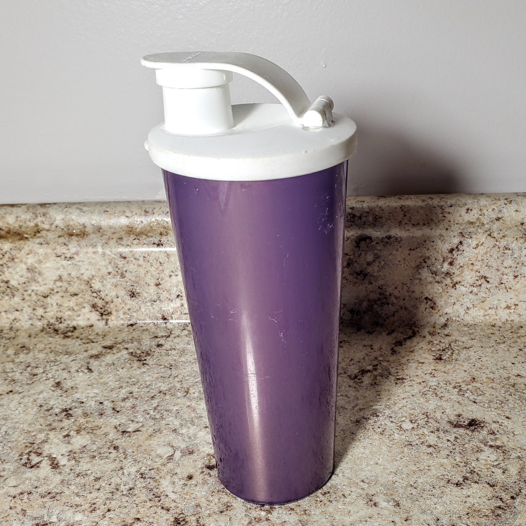 Vintage Tupperware Berry Purple Tumbler Cup 107 With White Fliptop Lid ...