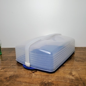 Tupperware Rectangle Bake N Take Cake Cupcake Taker Carrier Blue Clear ...