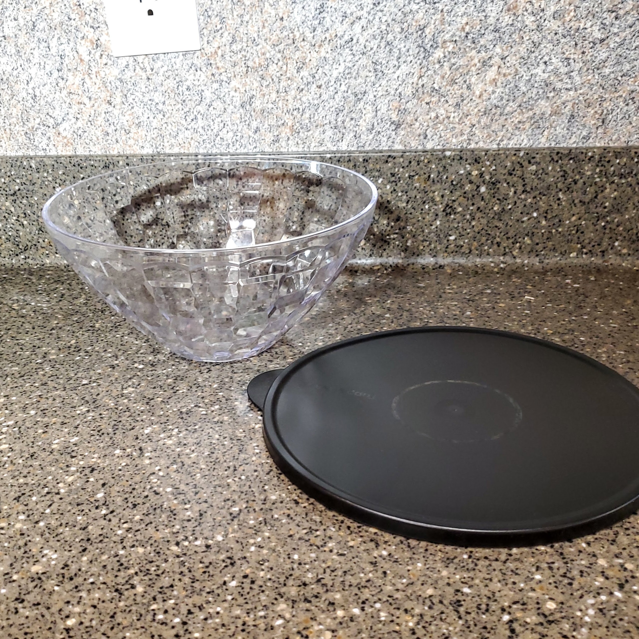 Tupperware Ice Prisms Serving Bowl Clear 9 2L Excellent Condition 5753 ...