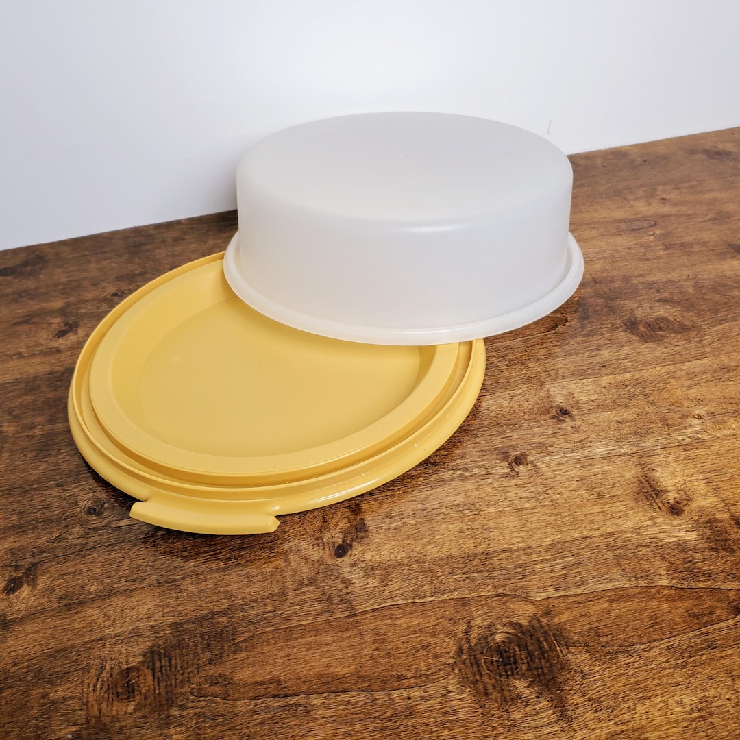 Vintage Tupperware Pie Keeper Taker Carrier 719 Harvest Gold 2 Pieces ...