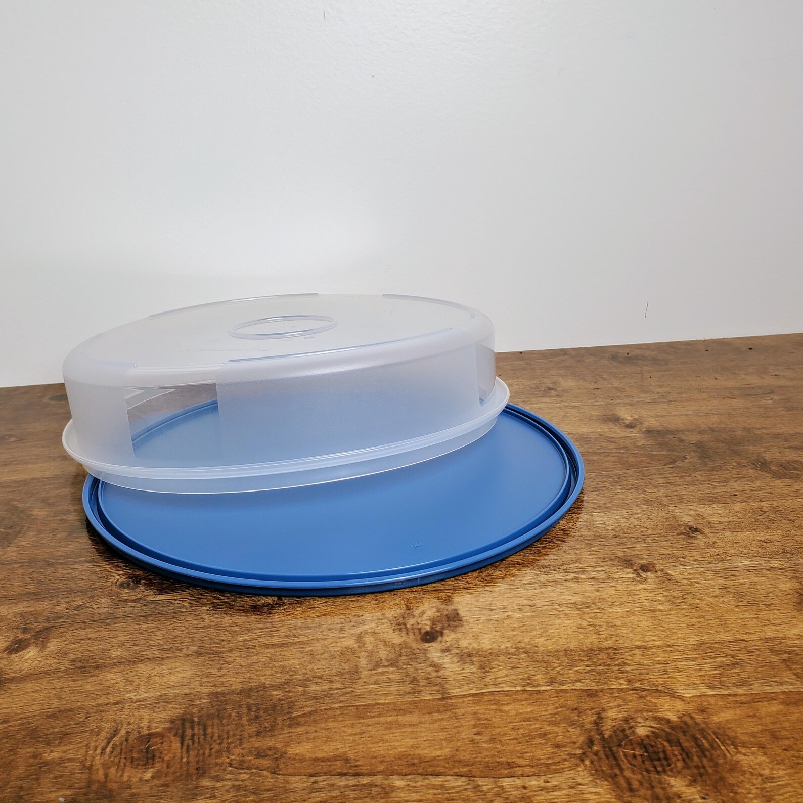 Tupperware 12" Round Pie Cookies Cupcake & Pizza Container Blue Seal ...