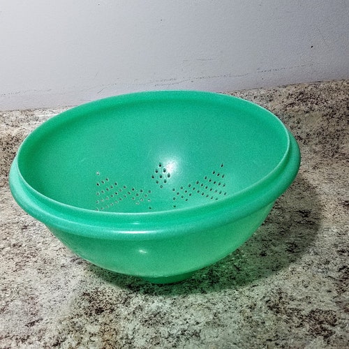 1970s Tupperware Colander Jadite Green Footed Strainer - Etsy