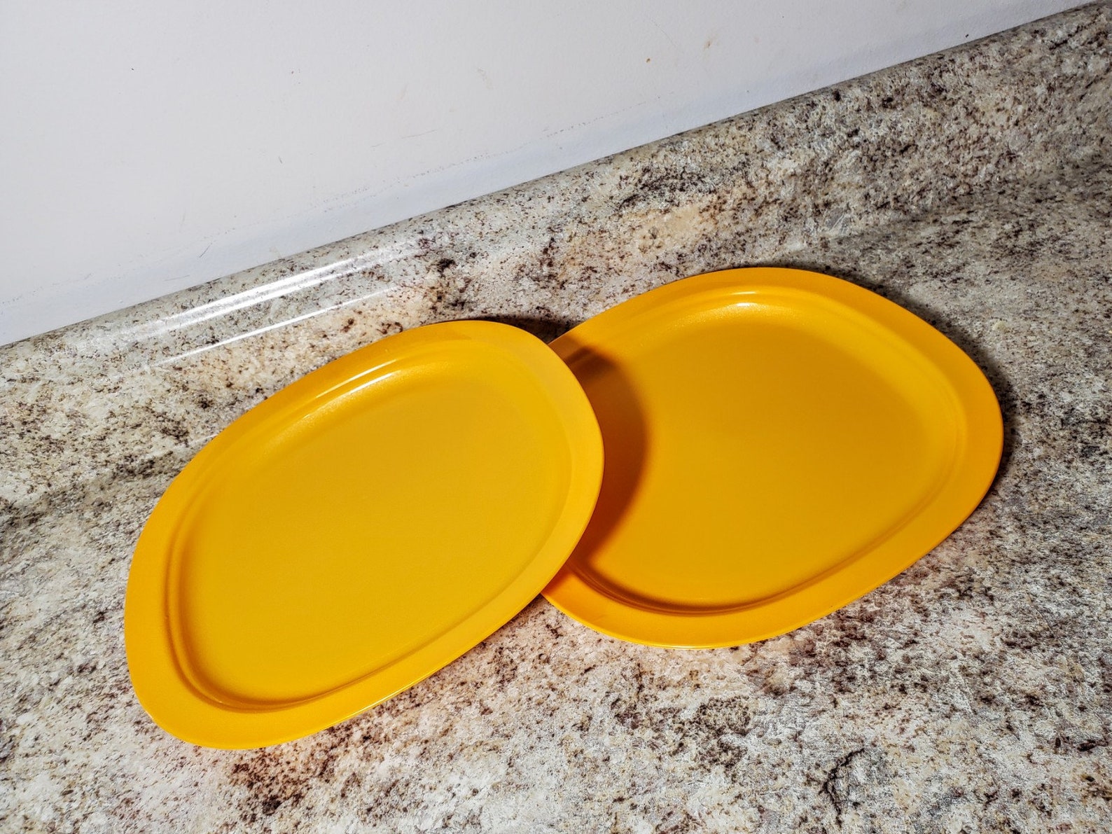 NEW Tupperware Luncheon Plates Microwavable 9.5 Orange 3398 Set of 2 - Etsy